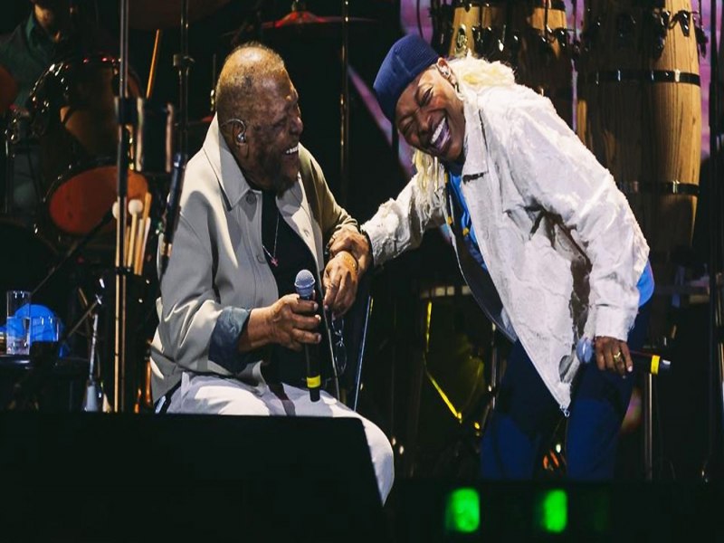 RÁDIO GIRASSOL PLAY - Martinho da Vila e Mart'nália cantam mais ...